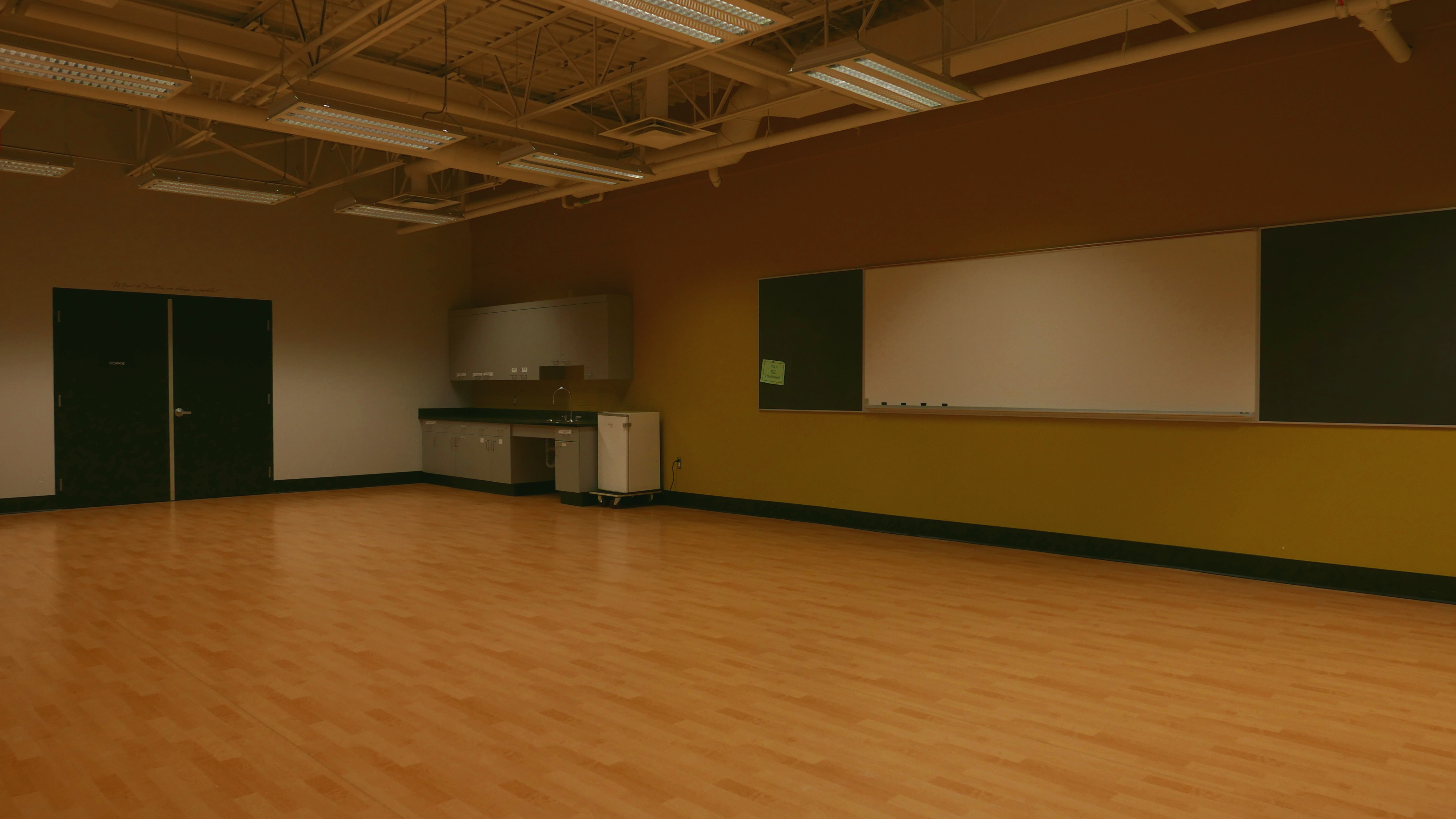 Bronx Park Community Centre: Rooms